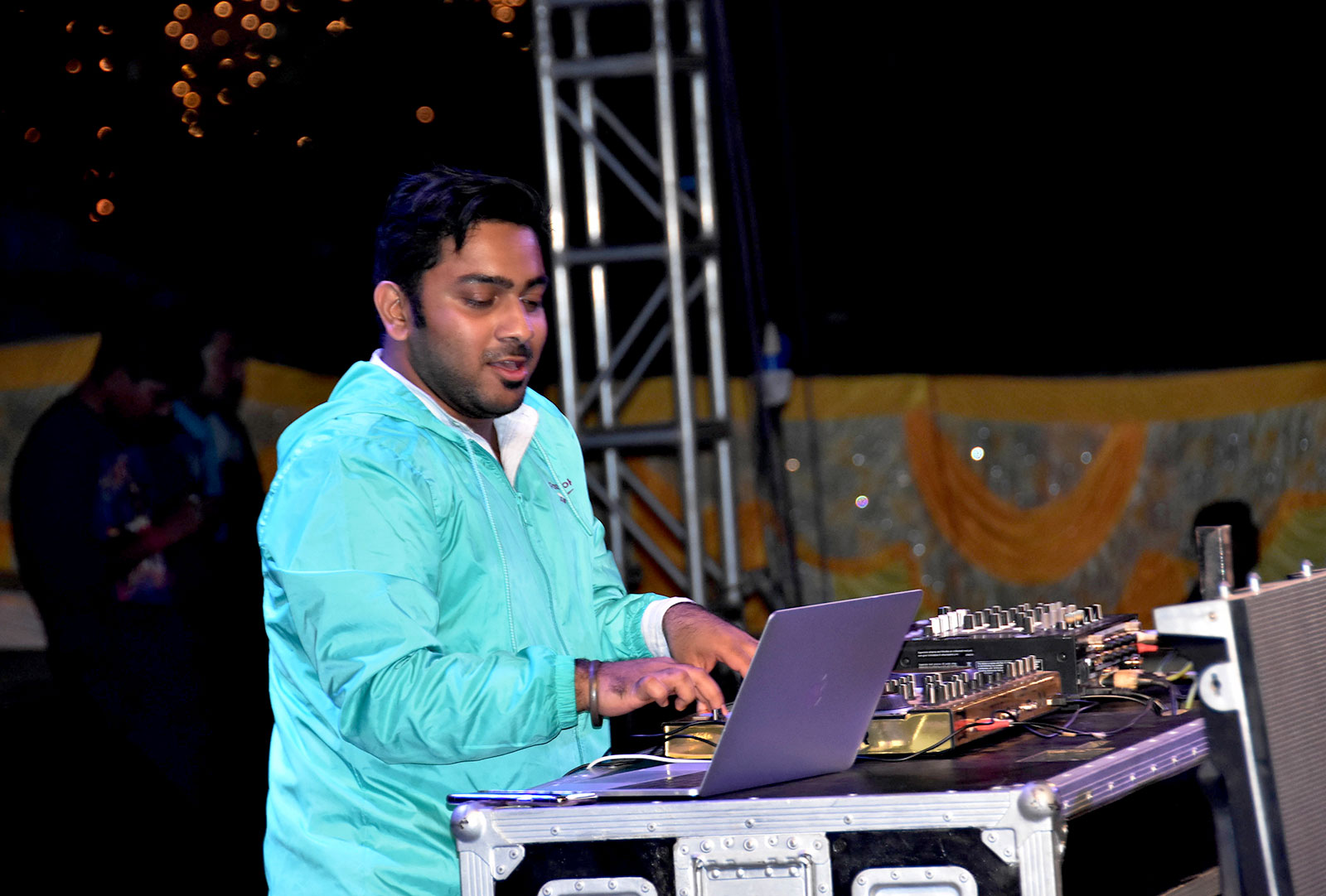 KIIT FEST 6.0 KIIT matched its step with beats of Ritviz in DJ Nite ...